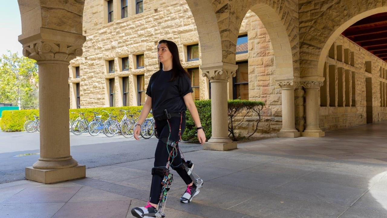 İnsanların daha hızlı yürümesini sağlayan bir "dış iskelet botu" icat ...