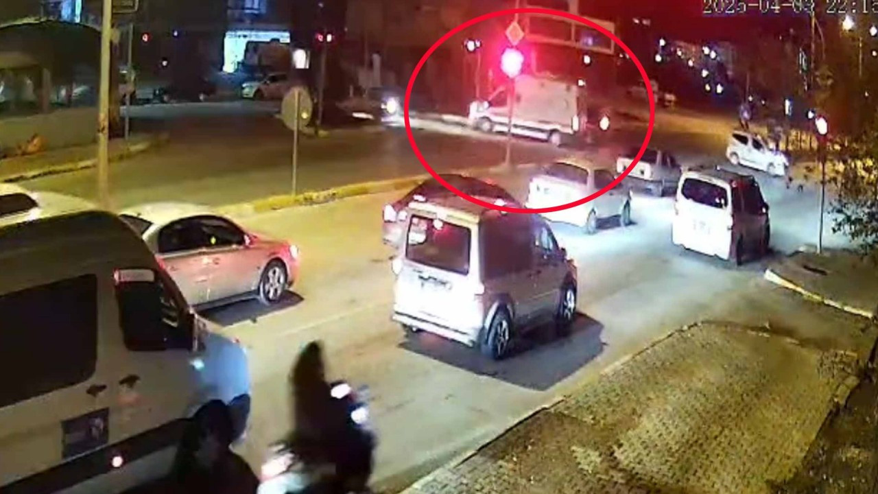 Ambulansla cipin çarpıştığı kazada 9 yaralı - SacitAslan.com