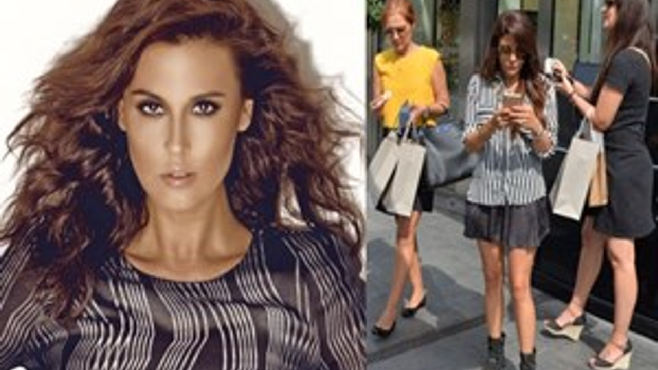 Ebru Destan'ın karnı burnunda - SacitAslan.com